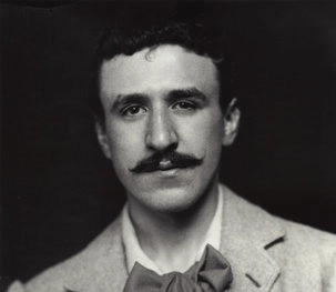 Lịch sử hình thành áo mưa